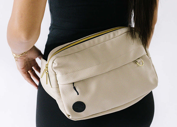 Best Belt Bag for Skiing | Tushbaby