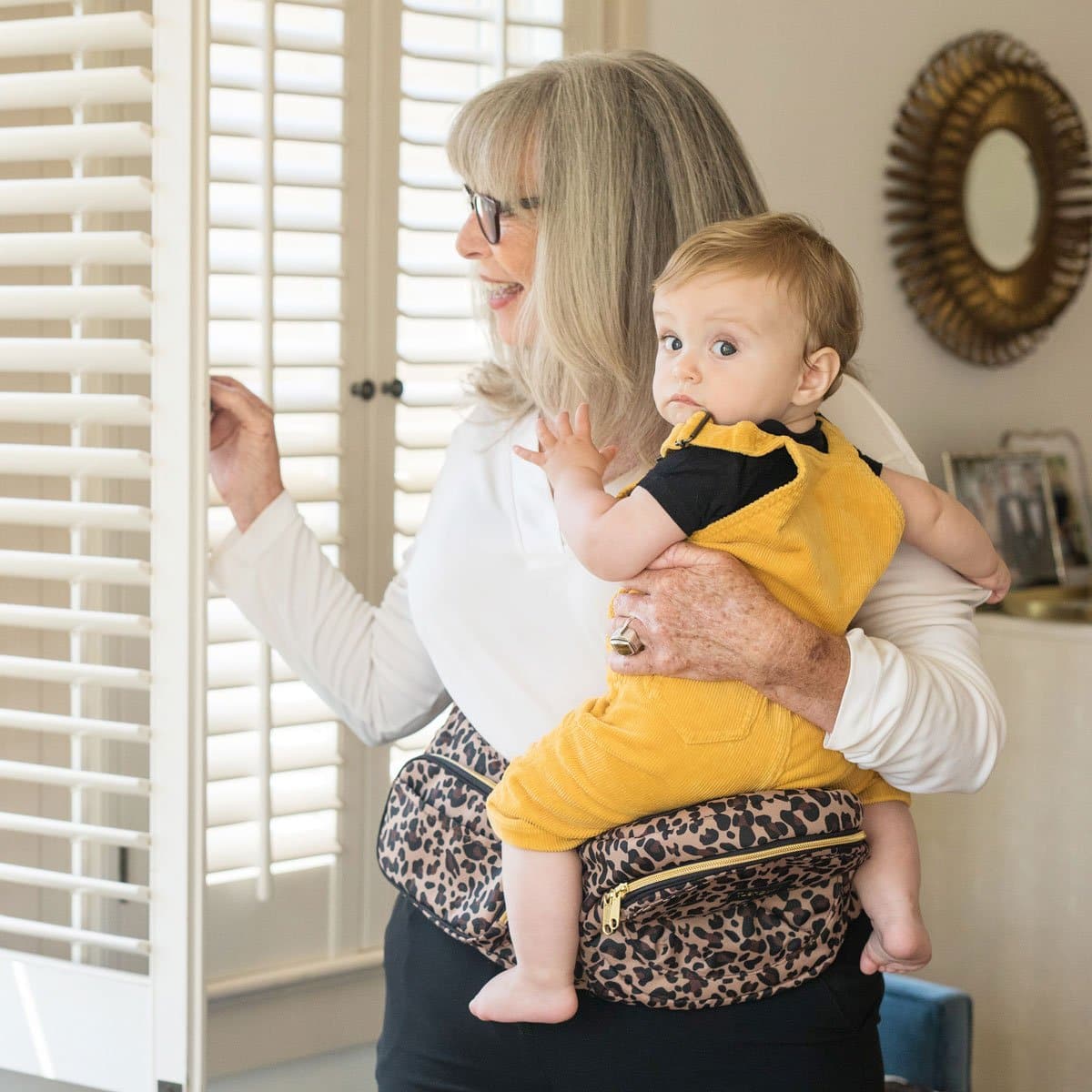 Baby and Toddler Hip Seat Carrier: Tushbaby